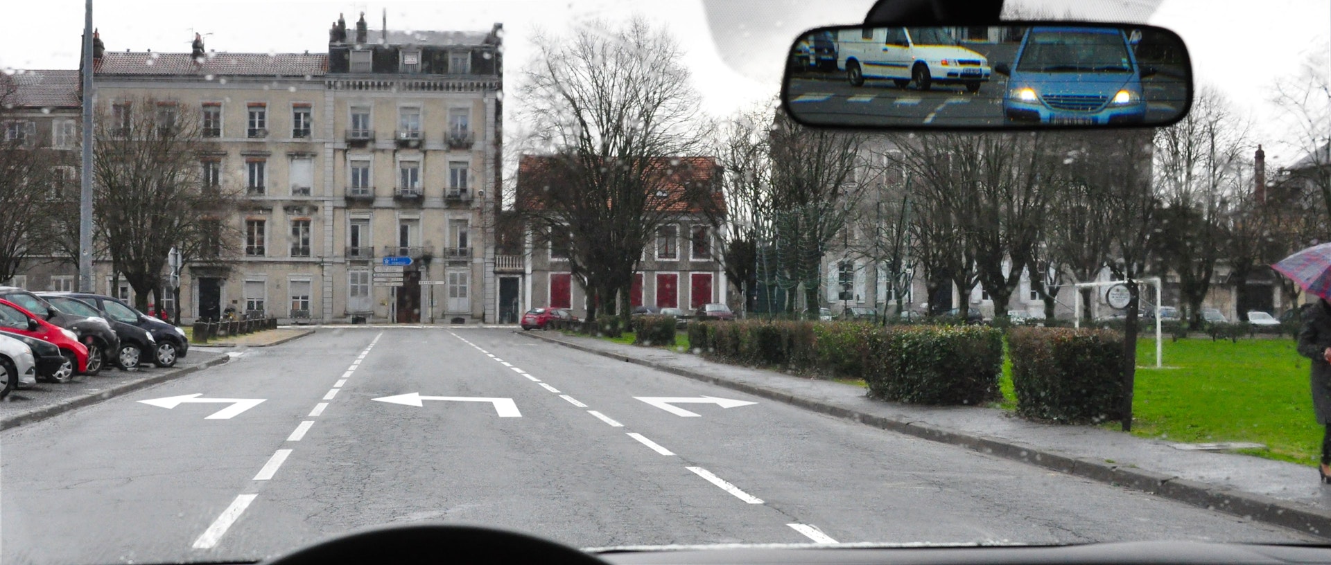 Marquage au sol et signalisation horizontale sur la route