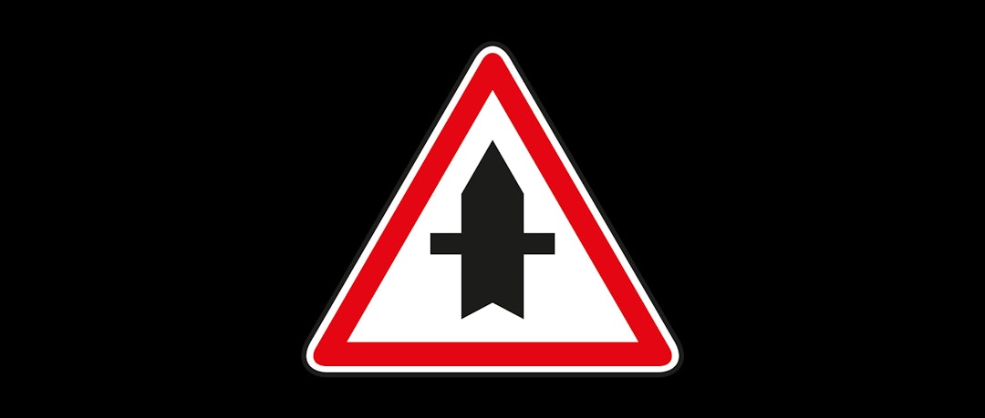 Panneau de priorité et règles - code de la route