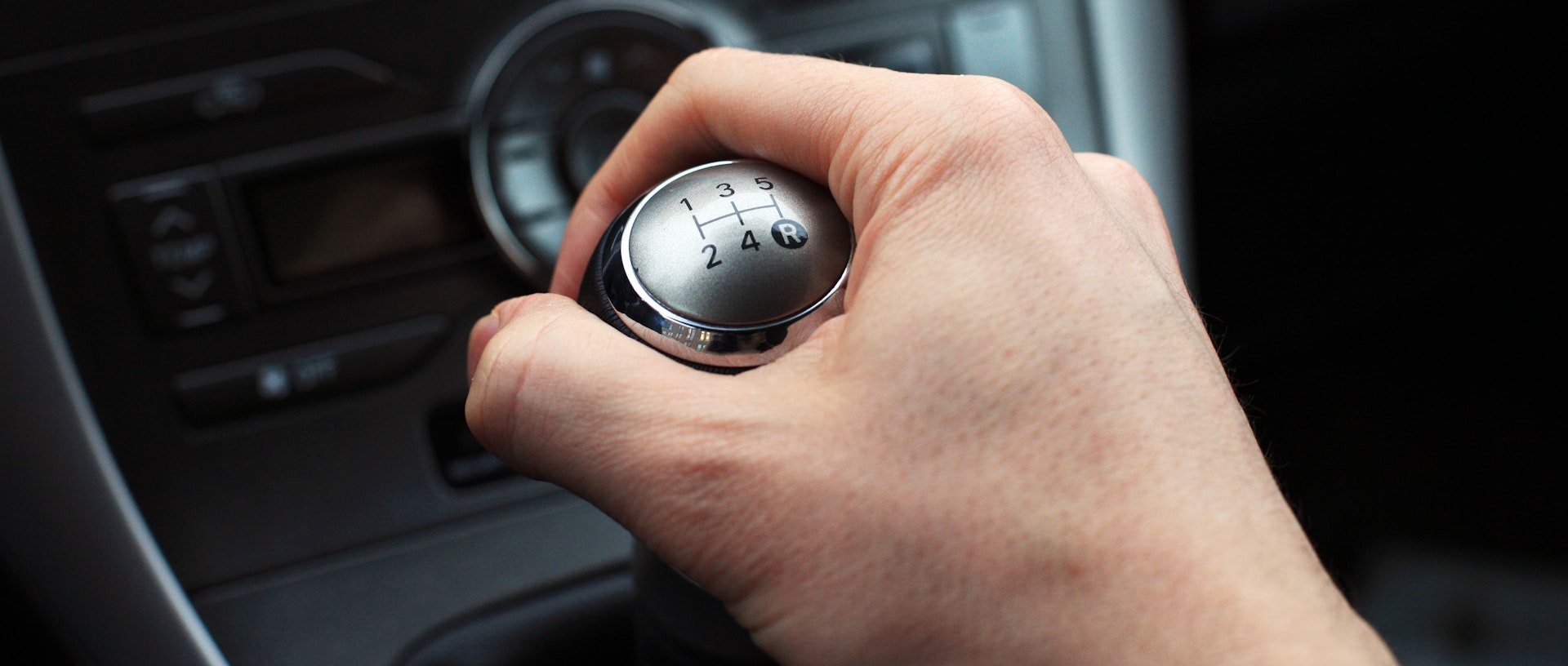 Boite de vitesses automatique ou manuelle : que choisir