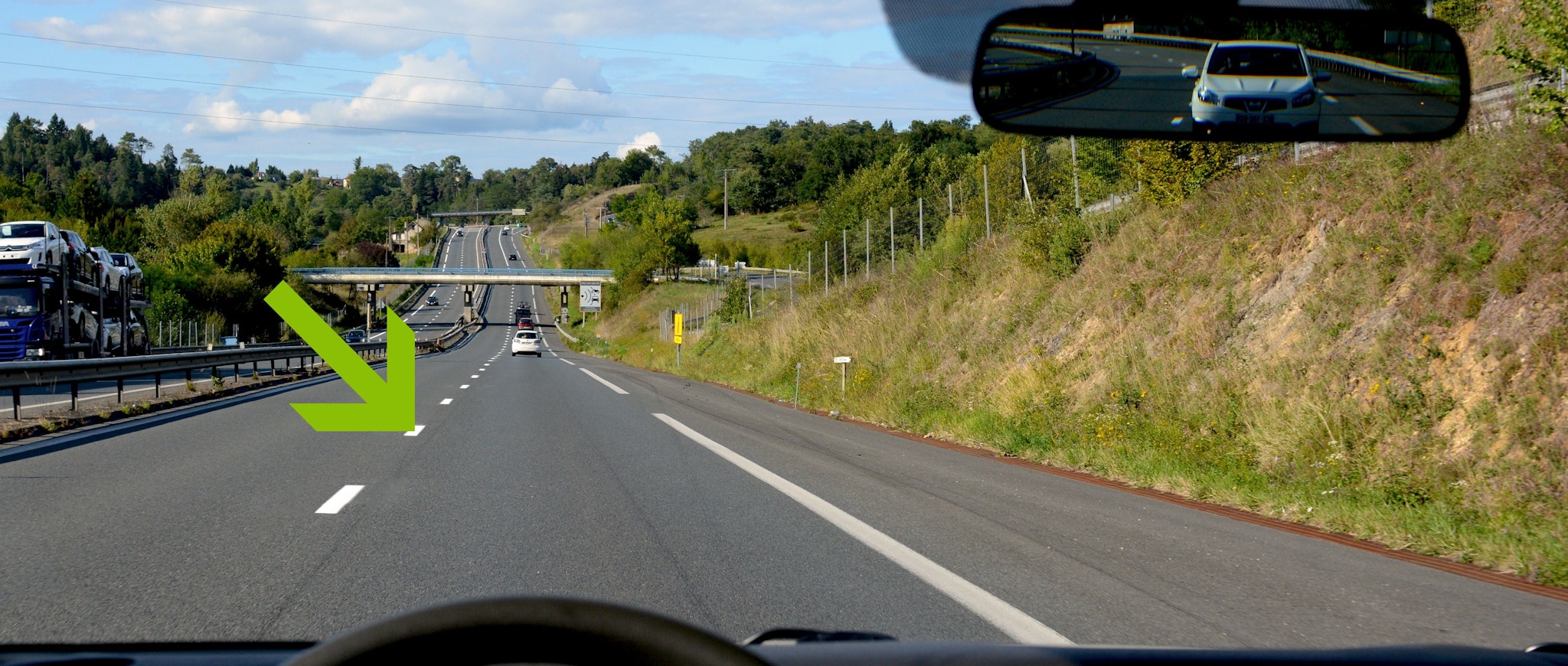 Ligne discontinue : signification et règles de conduite