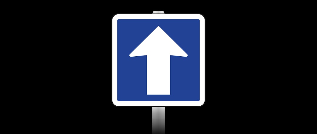 Panneau de circulation à sens unique : règles de conduite