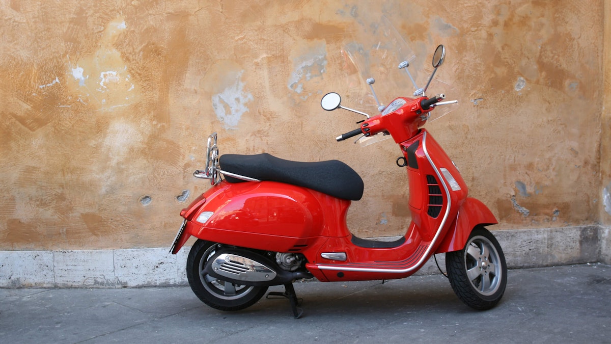 Conduire un scooter : que dit le code de la route